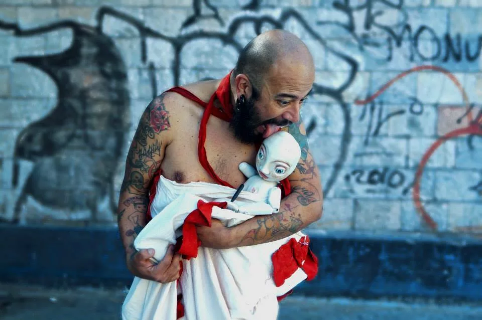 We Chat With South American Artist and Performer Edwin Salas | The Aither